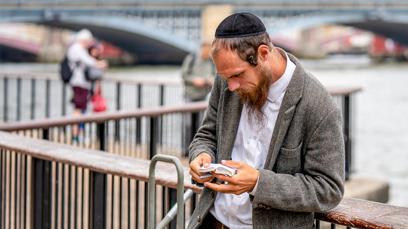 Der Mann mit Kippa: Antisemitismus im Alltag knapp 2.500 mal erfasst