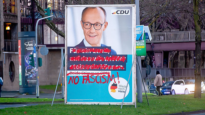 Schwarz-Blau-Gelb - Die Brandmauer ist Merz auf den Kopf gefallen