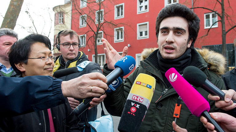 Nach Merkel-Selfie: Ein Flüchtling und sein neues Leben