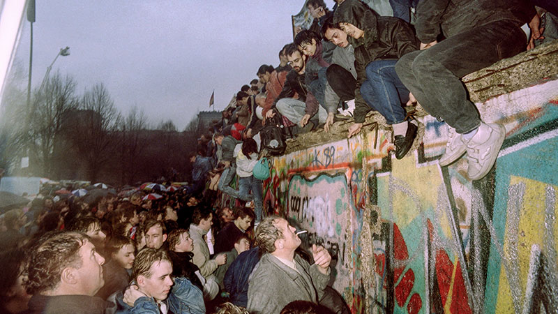 35 Jahre Einheit: Die Mauer fiel uns auf den Kopf